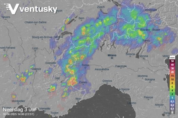 Modderstroom in Italië door smelt en waterbom in de Alpen - NoodweerBenelux